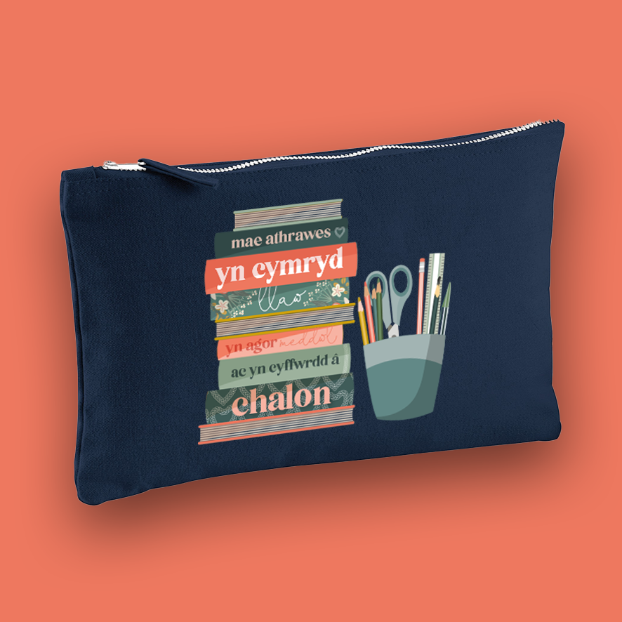 Athrawes poem pencil case – Max Rocks